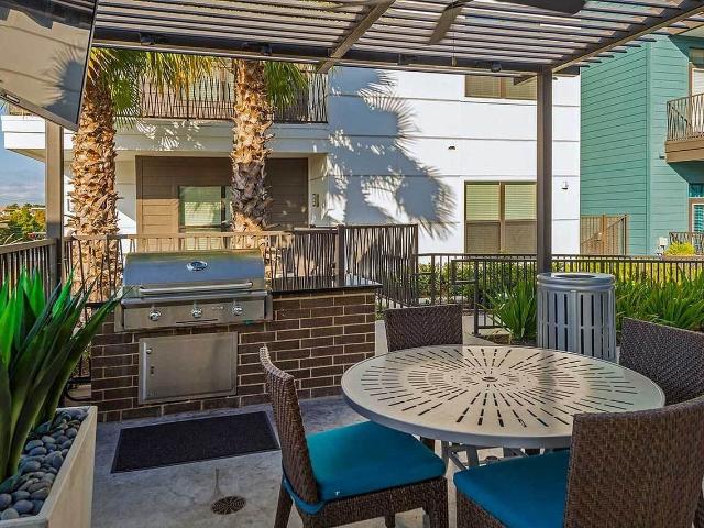 Pearl Washington 1 Bedroom Apartment for Rent at 5454 Washington Ave, Houston, TX 77007 Washington Ave Memorial Park