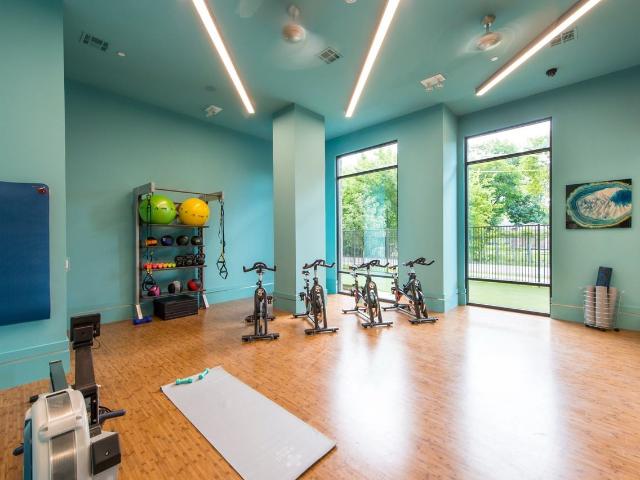 Pearl Washington 1 Bedroom Apartment for Rent at 5454 Washington Ave, Houston, TX 77007 Washington Ave Memorial Park