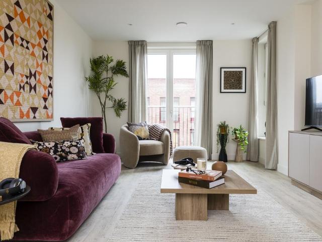 Pearl Yard, Biscuit Walk, Biscuit. 2 bed apartment to rent £3,300 pcm £762 pw