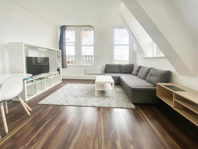 Pearl Chambers, 22 East Parade. 2 bed apartment to rent £1,280 pcm £295 pw