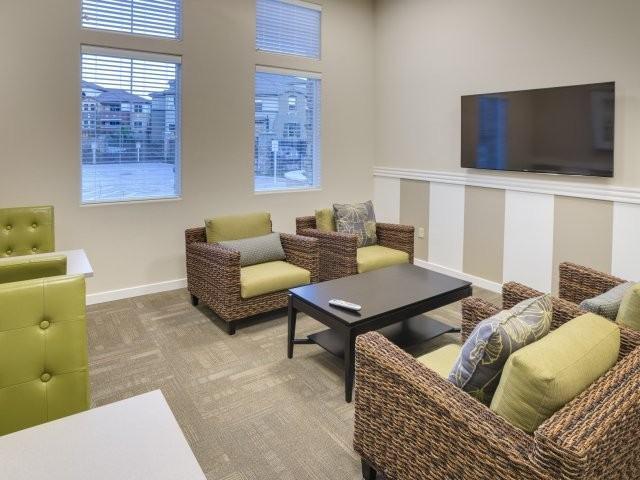 Pearl Creek 1 Bedroom Apartment for Rent at 1298 Antelope Creek Dr, Roseville, CA 95678 Harding