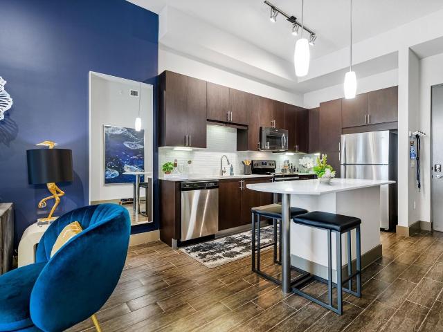 Pearl Dadeland 1 Bedroom Apartment for Rent at 7440 N Kendall Dr, Miami, FL 33156