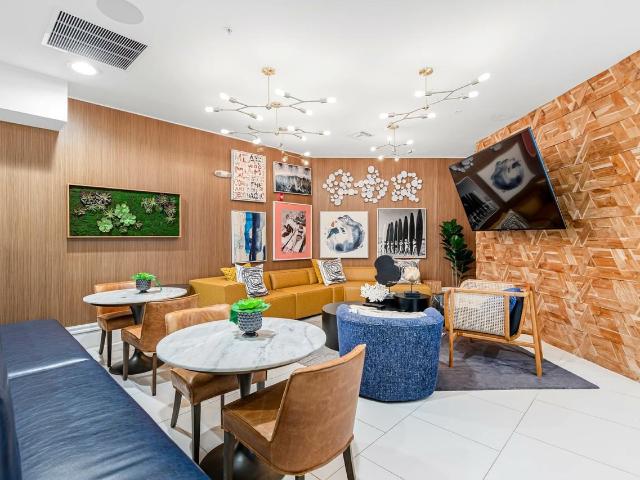 Pearl Dadeland 1 Bedroom Apartment for Rent at 7440 N Kendall Dr, Miami, FL 33156