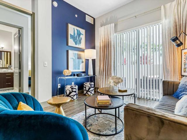 Pearl Dadeland 1 Bedroom Apartment for Rent at 7440 N Kendall Dr, Miami, FL 33156