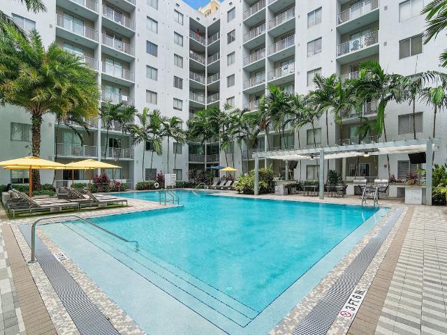 Pearl Dadeland 1 Bedroom Apartment for Rent at 7440 N Kendall Dr, Miami, FL 33156