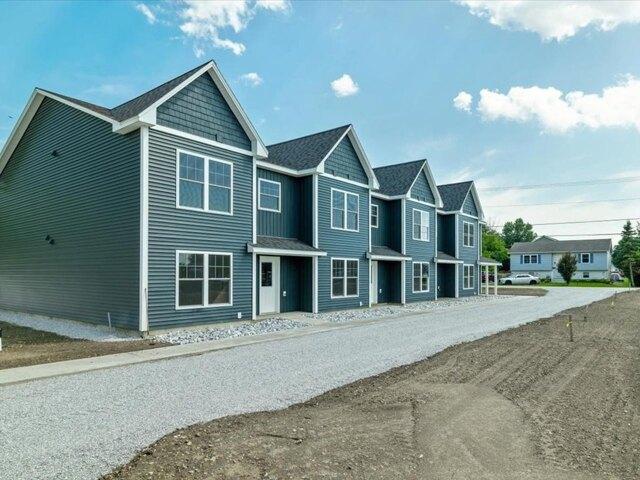 Pearl St Unit,saint Albans City, Home For Sale