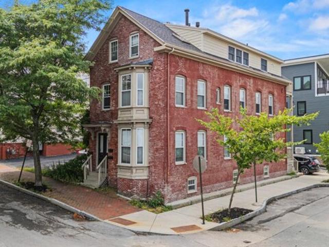 Pearl St Apt B, Portland, Condo For Sale