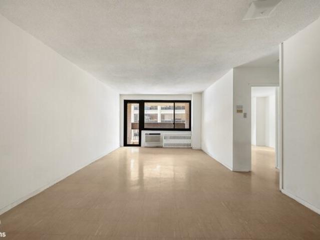 Pearl St Apt E, Manhattan, Home For Sale