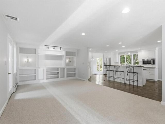 Pearl St, Burlington, Home For Sale