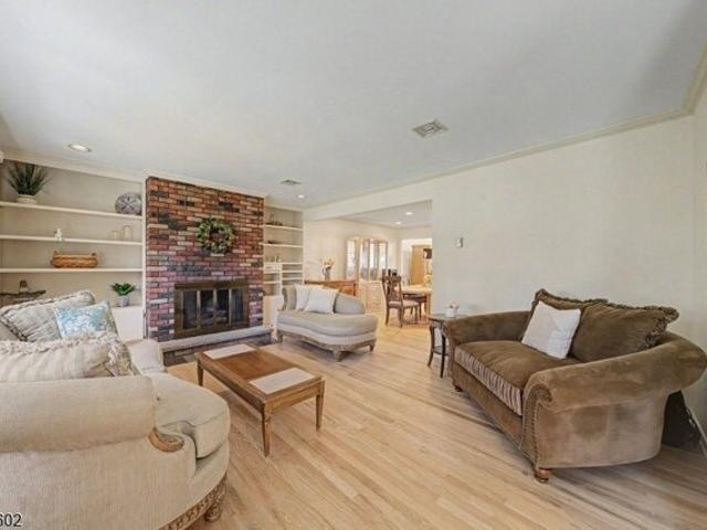 Pearl St, New Providence, Home For Sale