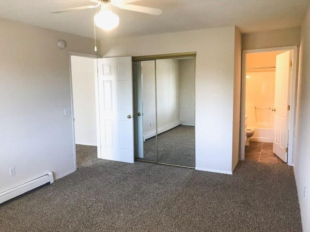 PEARLWOOD ESTATES 2 Bedroom Apartment for Rent at 1860 52nd St E, Inver Grove Heights, MN 55077 Schmidt Lake
