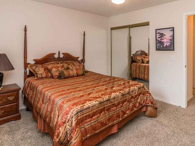 PEARLWOOD ESTATES 3 Bedroom Apartment for Rent at 1860 52nd St E, Inver Grove Heights, MN 55077 Schmidt Lake