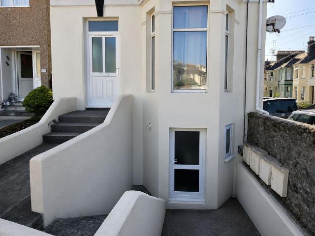 Pearson Road, Plymouth PL4, 1 bed flat to rent, £850 pcm | PrimeLocation