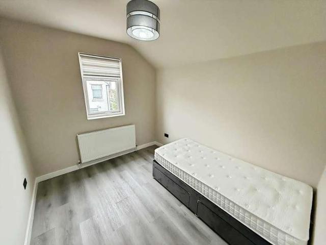 Pearson Street, CF24