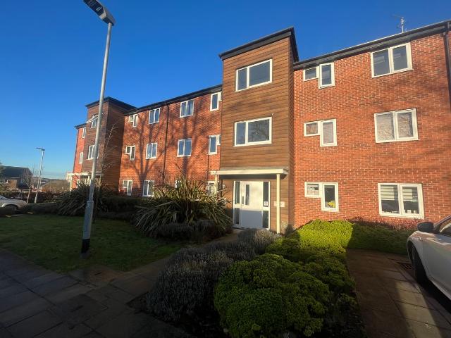 Pearsons Way, Seacroft, Leeds LS14, 2 bed flat to rent, £900 pcm | PrimeLocation