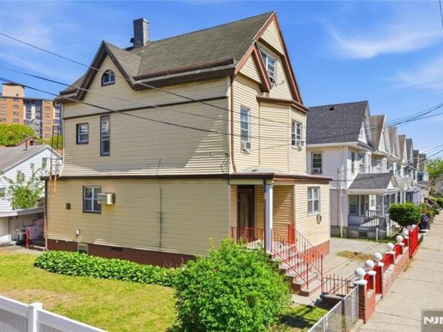 Pearsall, Jersey City, Home For Sale