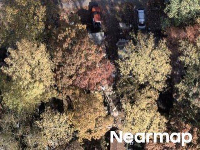 Pearstone Ln