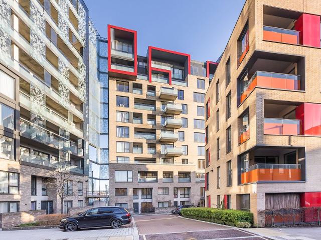 Peartree Way, Greenwich SE10, 3 bed maisonette to rent, £3,300 pcm | PrimeLocation