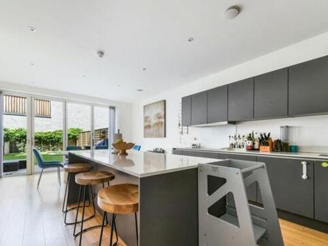 Peartree Way, Greenwich, 4 Bedroom Terraced