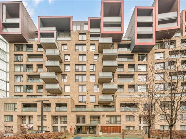 Peartree Way, London SE10 2 bed flat to rent £2,400 pcm £554 pw