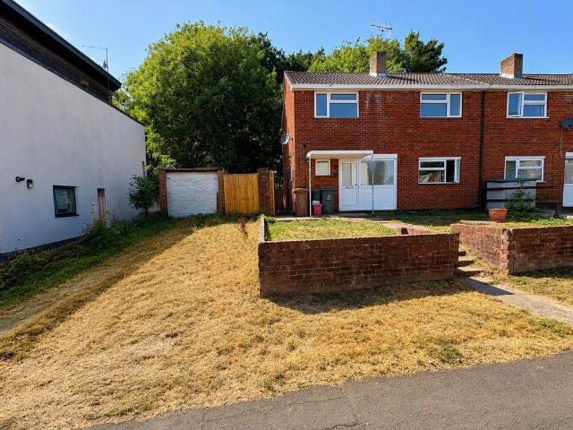 Peartree Way, Stevenage SG2, 4 bed semi detached house to rent, £1,750 pcm | PrimeLocation