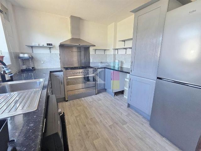 Peartree Avenue, West Drayton UB7, 3 bed semi detached house to rent, £2,200 pcm | PrimeLocation