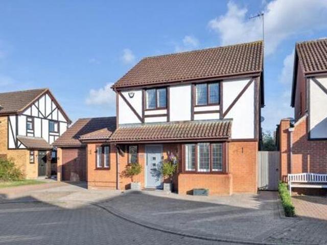 Peartree Close, Toddington, 3 Bedroom Detached