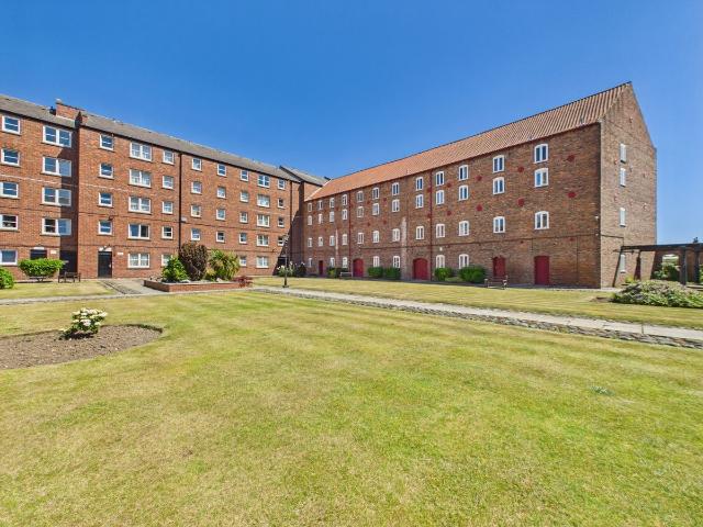 Pease Court, High Street, Hull, North Humberside HU1, Studio to rent, £595 pcm | PrimeLocation
