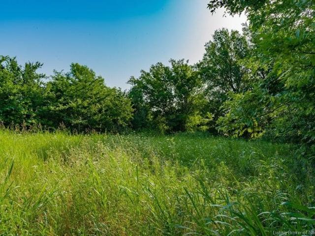Pebble Brook Dr, Charlestown, IN 47111