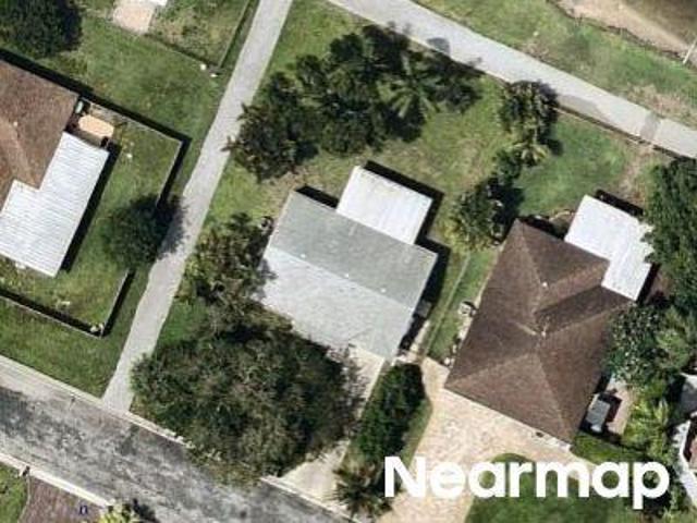 Pebble Brook Ln