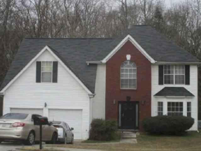 Pebble Ridge Ln