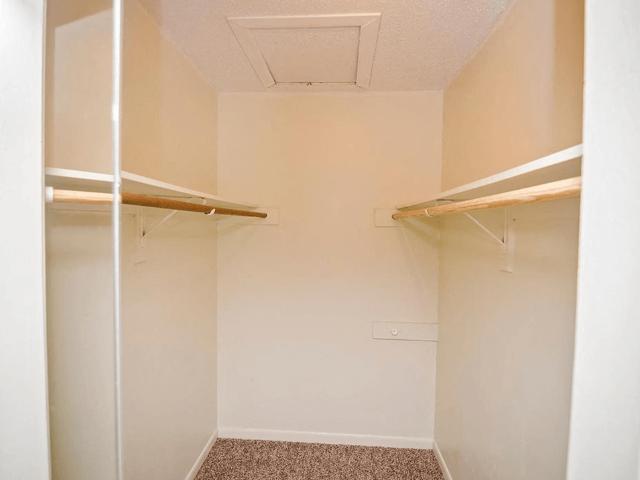 Pecan Grove 2 Bedroom Apartment for Rent at 4335 Clubhouse Dr, Alexandria, LA 71303