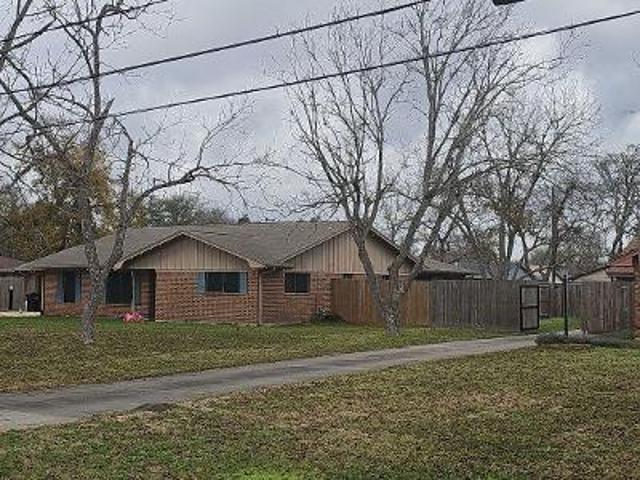 Pecan Manor St