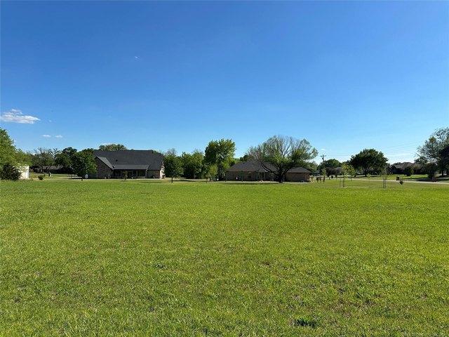 Pecan Pl, Durant, OK 74701