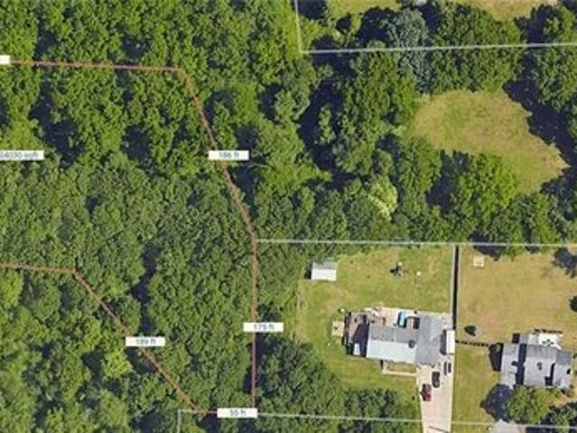 Peck Ln, Barrington, RI 02806