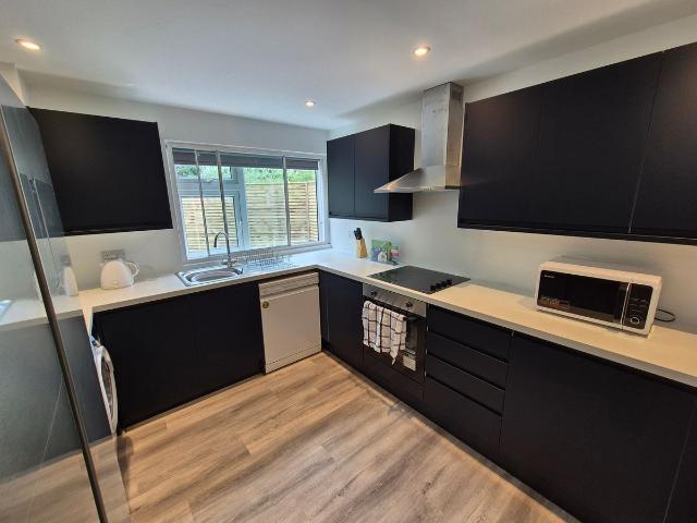 Peckforton Walk, Wilmslow SK9, Room to rent, £650 pcm | PrimeLocation
