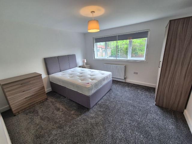 Peckforton Walk, Wilmslow SK9, Room to rent, £725 pcm | PrimeLocation