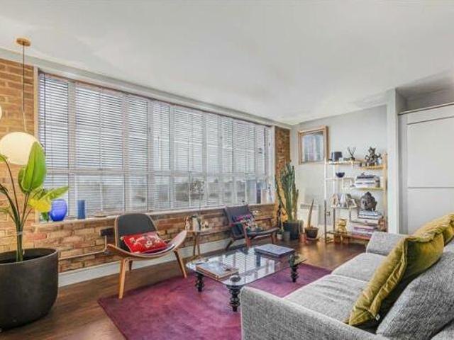 Peckham Grove, London, 2 Bedroom Apartment