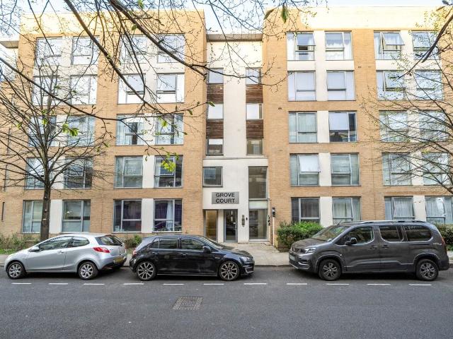 Peckham Grove, London SE15, 2 bed flat to rent, £2,400 pcm | PrimeLocation