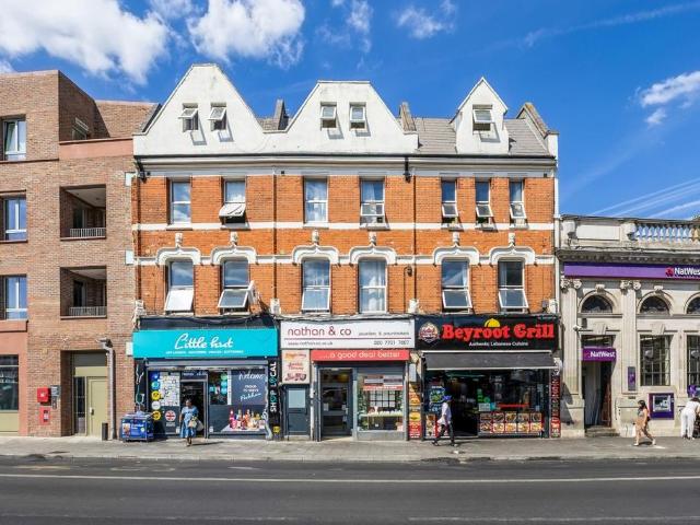 Peckham High Street London SE15 2 bed flat to rent £2,100 pcm £485 pw