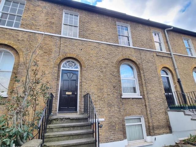 Peckham Hill Street, London, SE15 6BN 1 bed flat to rent £1,700 pcm £392 pw