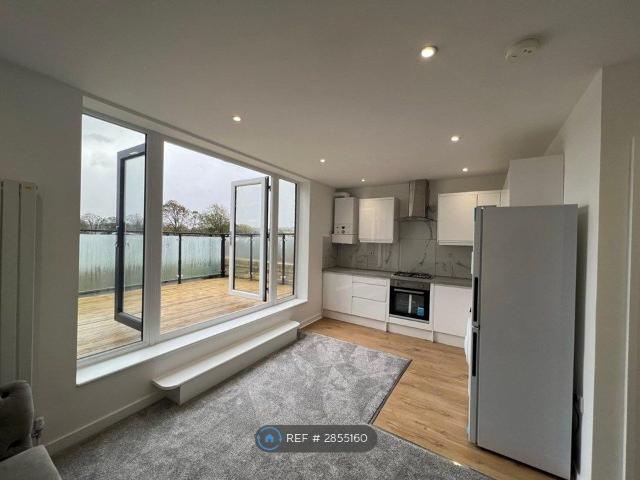 Peckham, London SE15, 4 bed flat to rent, £4,000 pcm | PrimeLocation