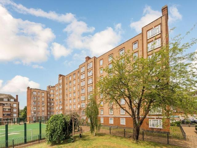 Peckwater Street, London NW5 3 bed flat to rent £3,000 pcm £692 pw