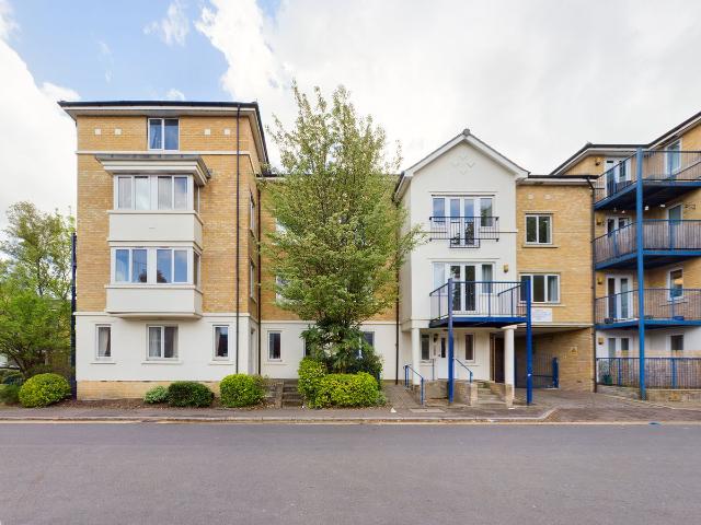 Peddle Court, West End Road, High Wycombe HP11, 2 bed flat to rent, £1,400 pcm | PrimeLocation