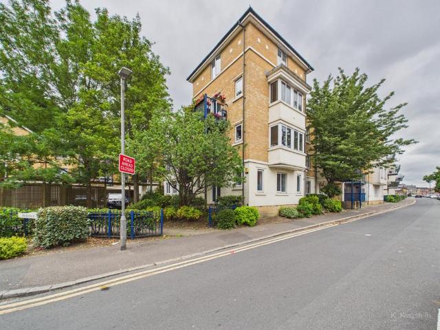 Peddle Court, West End Road, High. 2 bed ground floor flat to rent £1,495 pcm £345 pw