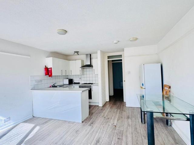 Pedly Road RM8, 1 bed flat to rent, £1,550 pcm | PrimeLocation