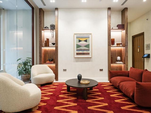 Peek Court, Pearl Yard, Bermondsey. 3 bed flat to rent £5,926 pcm £1,368 pw