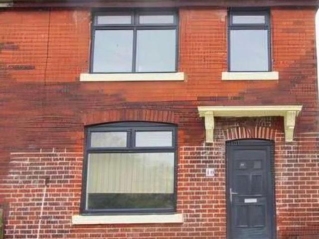 Peel Drive, Little Hulton. 5 bed semi detached house to rent £2,250 pcm £519 pw