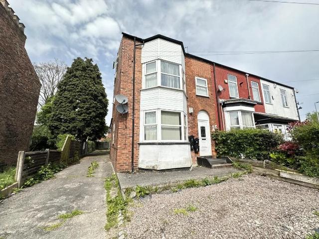 Peel Grove, Manchester M12, 2 bed flat to rent, £825 pcm | PrimeLocation