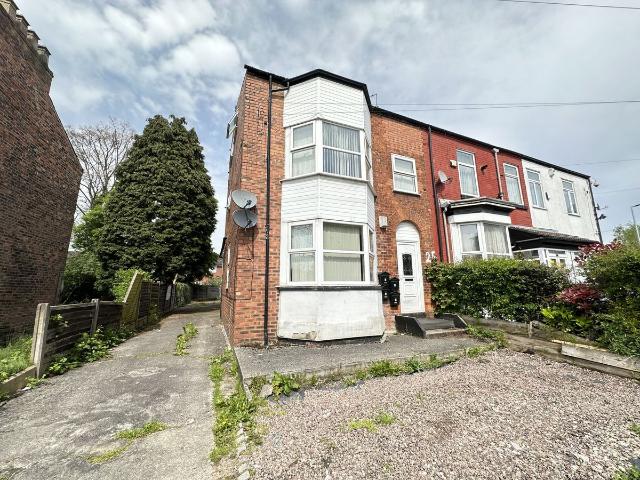 Peel Grove, Manchester M12, 2 bed flat to rent, £825 pcm | PrimeLocation
